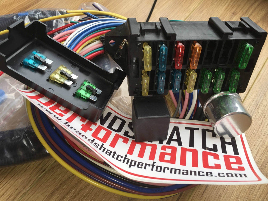 12 Circuit Classic Car / Kit Car Wiring Loom inc Fuse Box, Relay and F ...